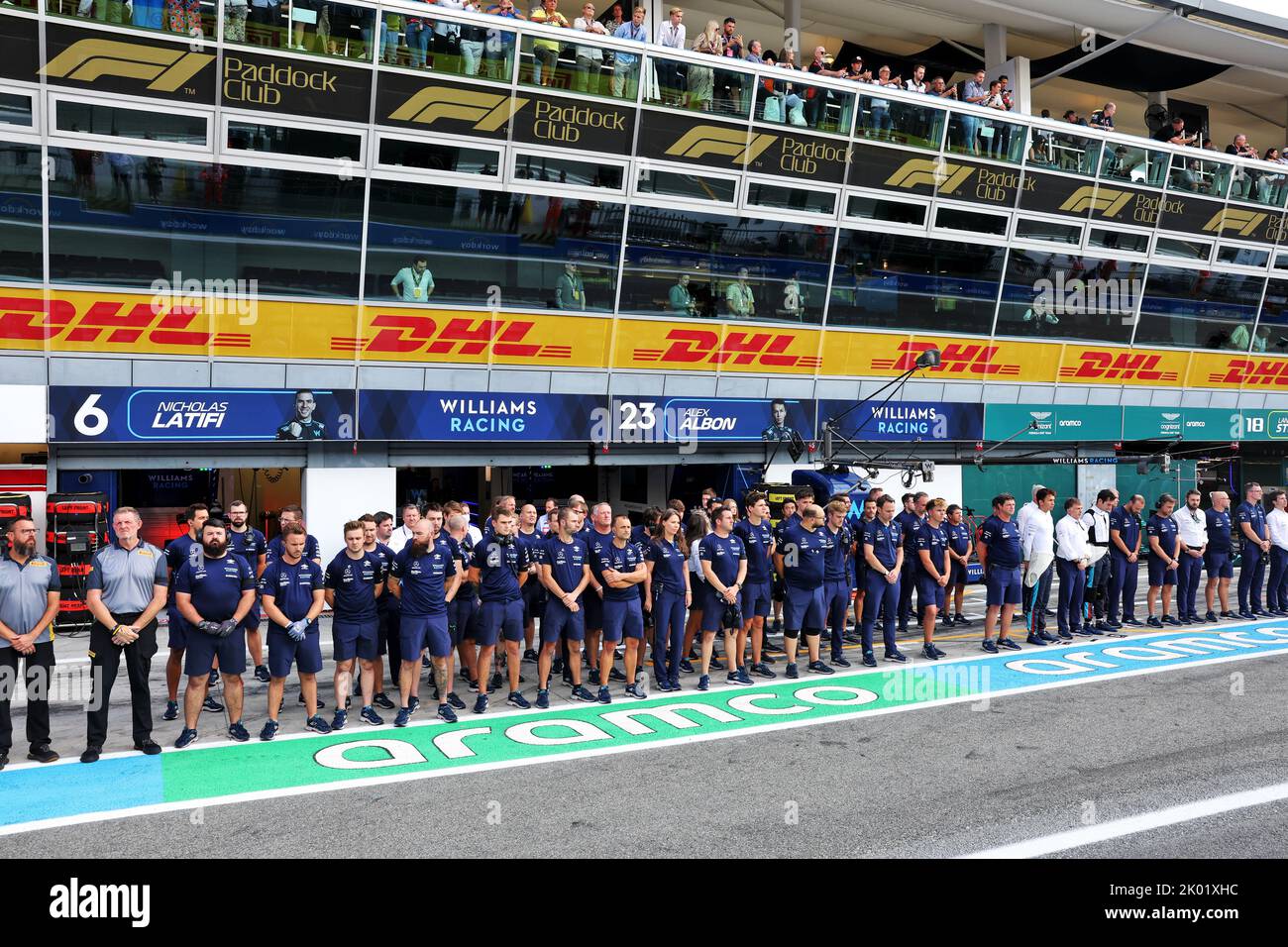 Williams Racing in the pits as a minute's silence is held in memory of ...