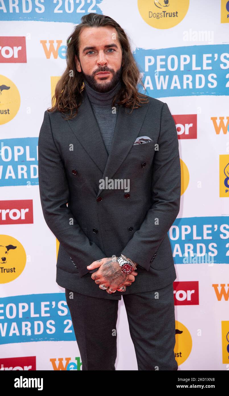 Pete Wicks attends the ‘Mirror People’s Pet Awards’ at the Grovenor ...