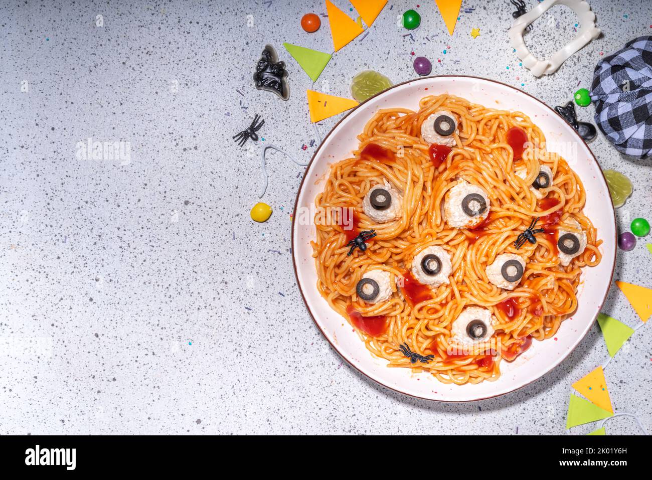 Creepy funny pasta spaghetti for Halloween party dinner. Spaghetti with ...