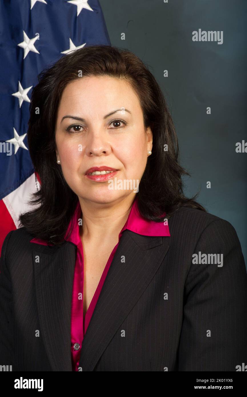 Official portrait of Yolanda Chavez, Deputy Assistant Secretary for ...