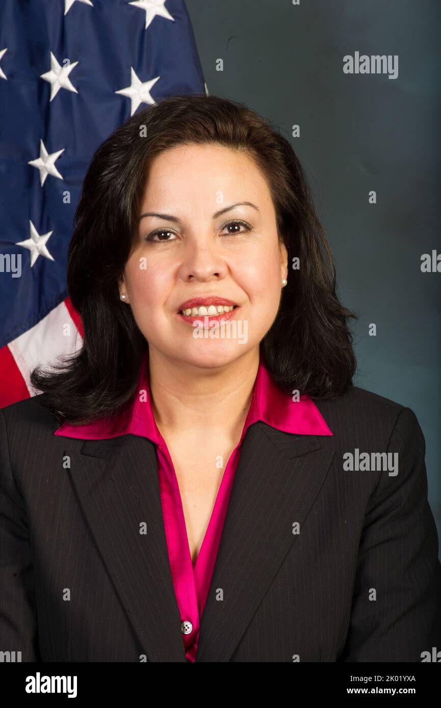 Official portrait of Yolanda Chavez, Deputy Assistant Secretary for ...