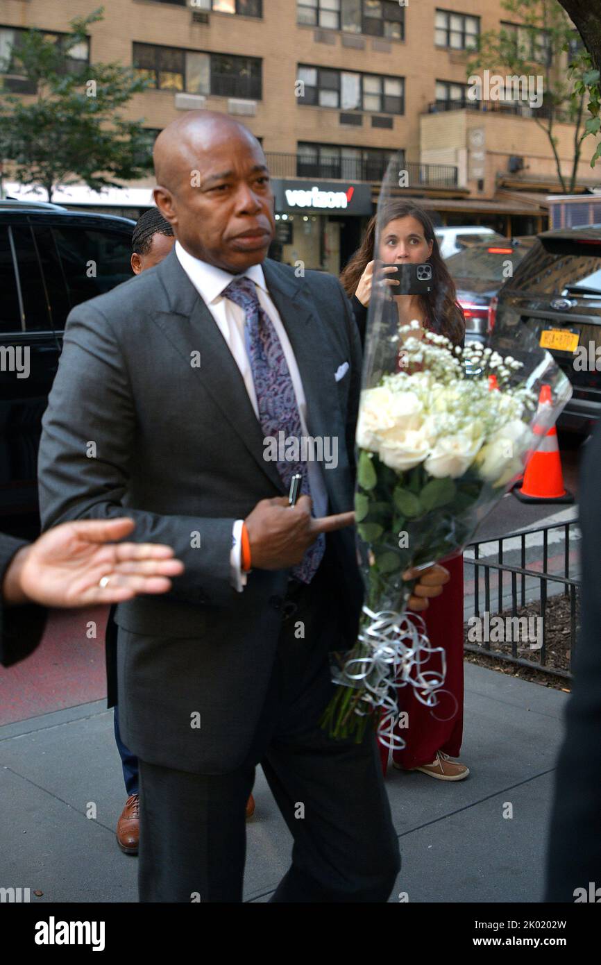 New York, NY, USA. 9th Sep, 2022. NY Mayor Eric Adams stops at the ...