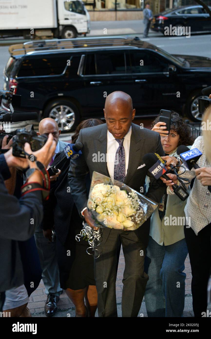 New York, NY, USA. 9th Sep, 2022. NY Mayor Eric Adams stops at the ...