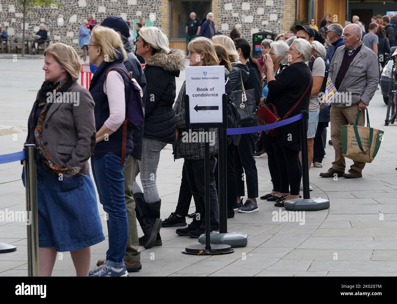 People queue to sign the book condolence at Canterbury Cathedral in ...