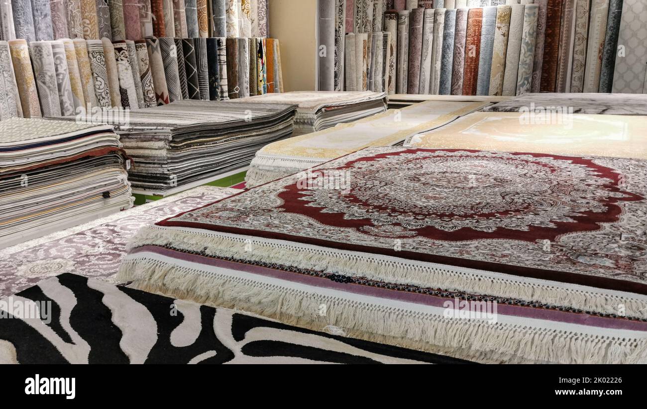 Persian rug dubai hi-res stock photography and images - Alamy
