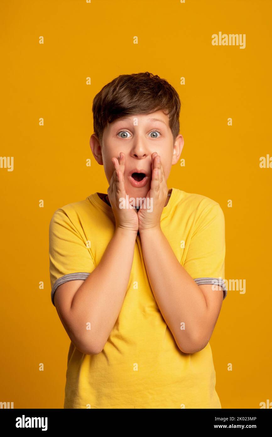 Boy amazed hi-res stock photography and images - Alamy