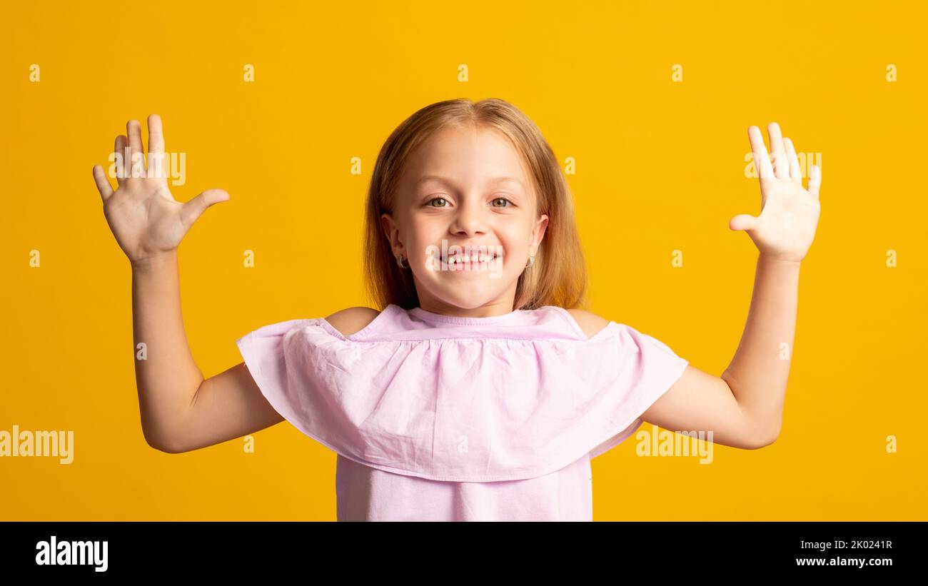 happy childhood kid lifestyle fun joy little girl Stock Photo - Alamy