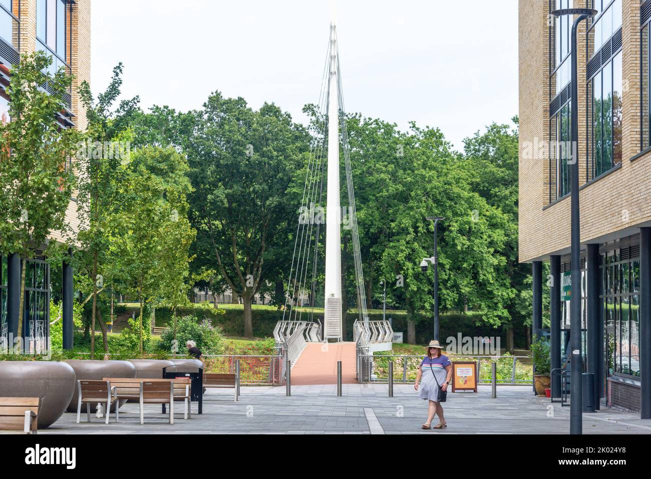 Pedestrian bridge over river taff street pontypridd rhondda cyno hi-res ...