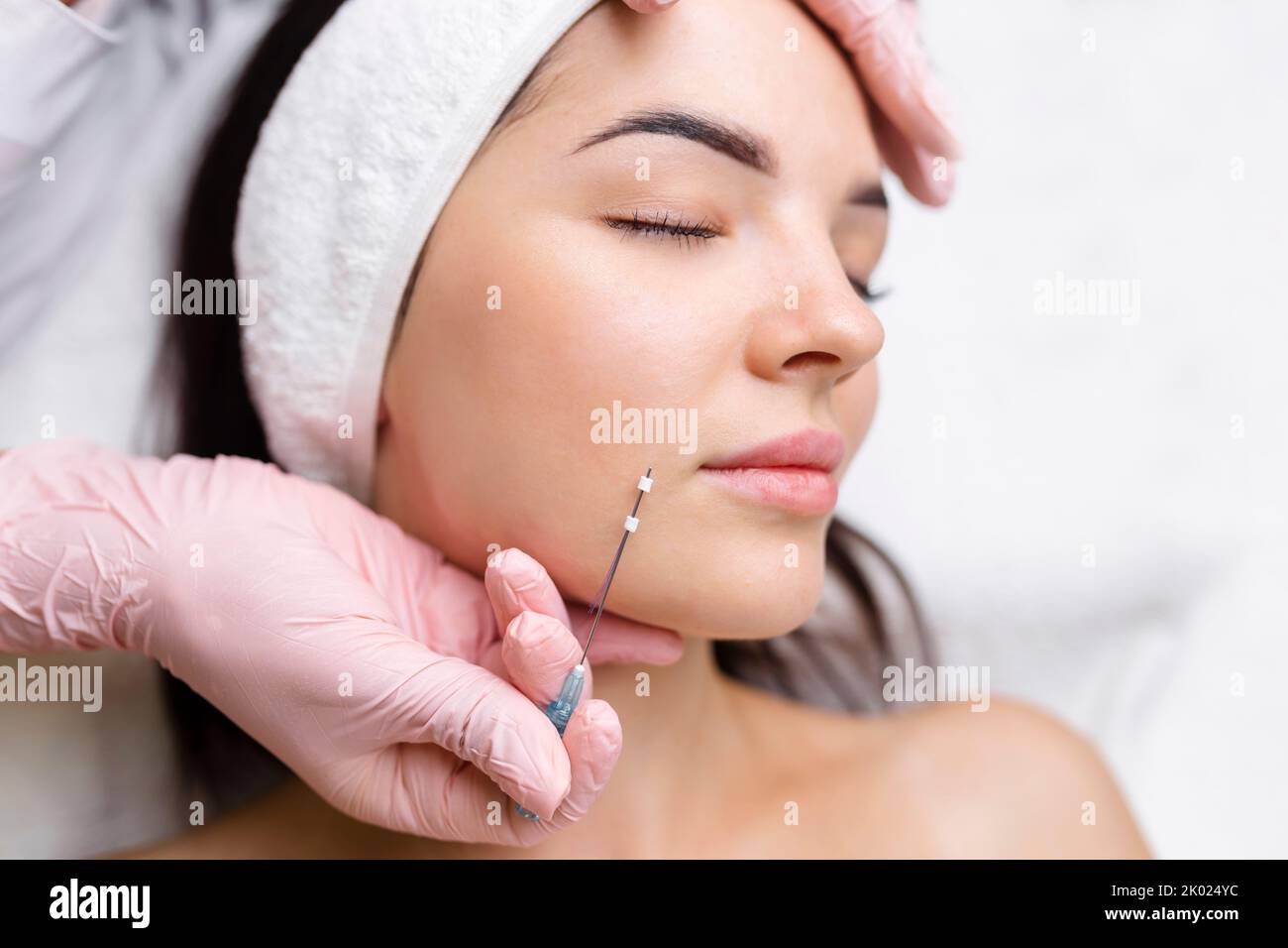 Face lifting PDO Suture operation. innovative technique of New thread lift, cosmetologist ...