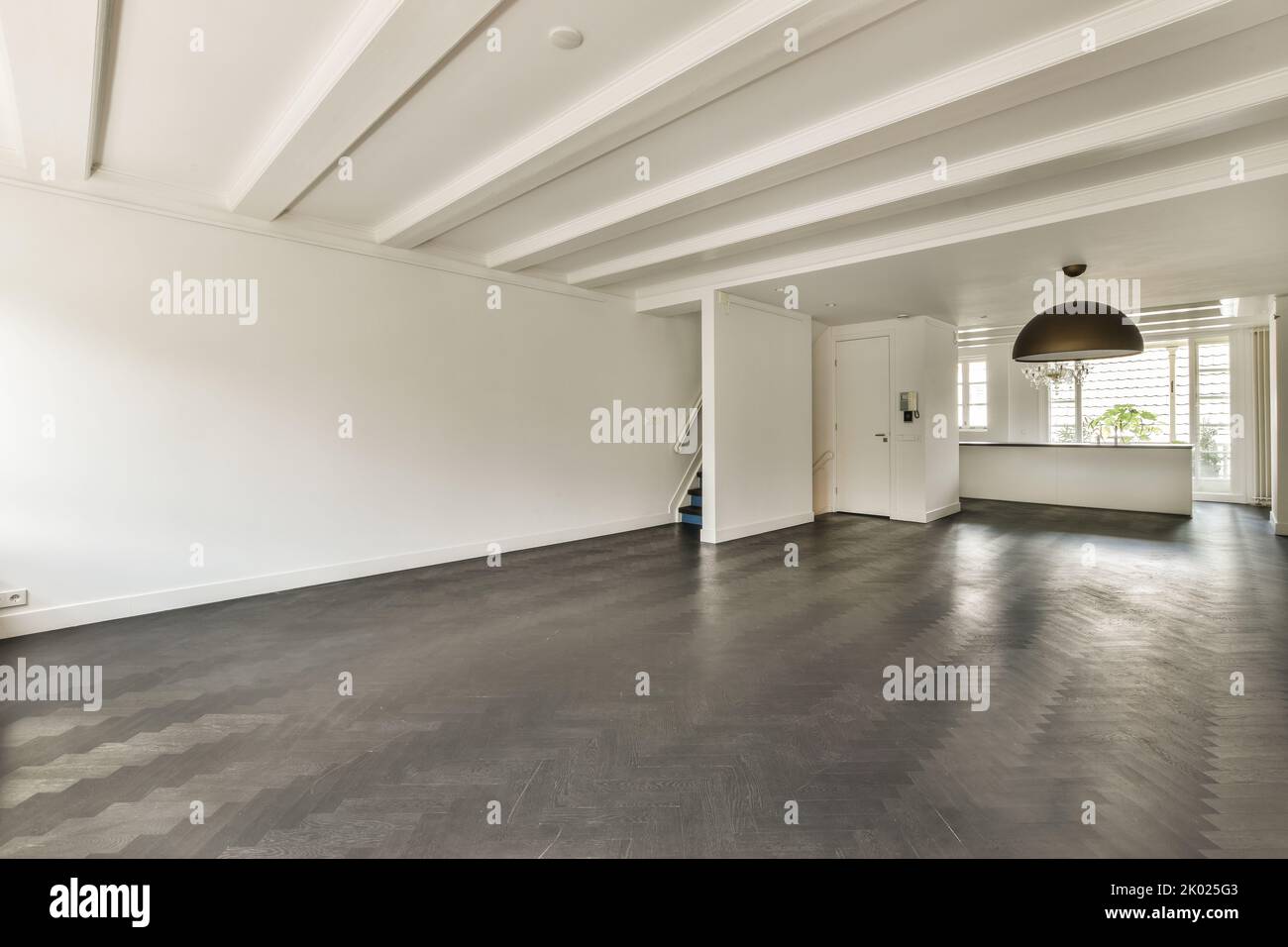 A cozy and spacious empty room in a luxury house Stock Photo - Alamy