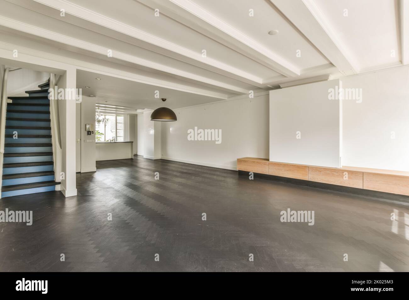A cozy and spacious empty room in a luxury house Stock Photo - Alamy