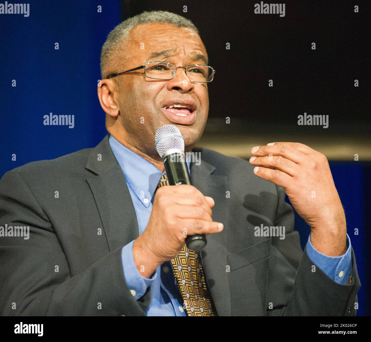 Town Hall ceremony, with Secretary Shaun Donovan and Deputy Secretary ...