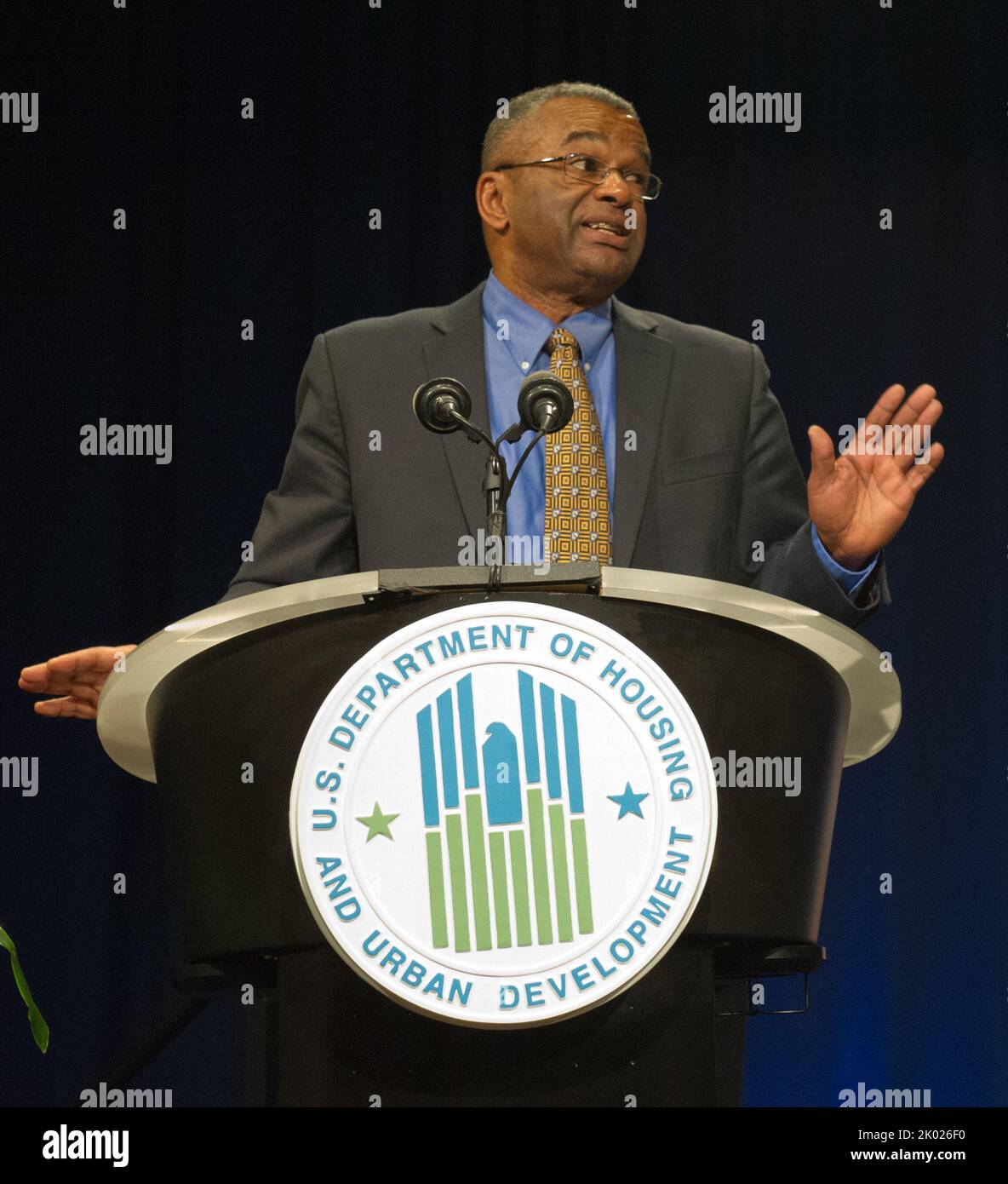 Town Hall ceremony, with Secretary Shaun Donovan and Deputy Secretary ...