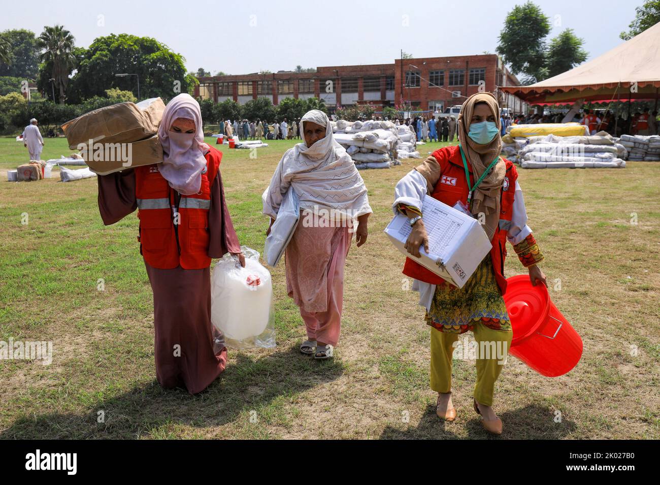Hilal ahmar hi-res stock photography and images - Alamy