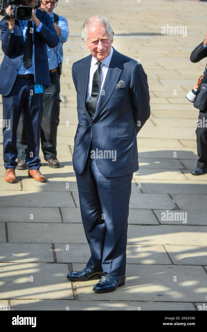 London, UK. 9 September 2022. King Charles III arriving at Buckingham ...