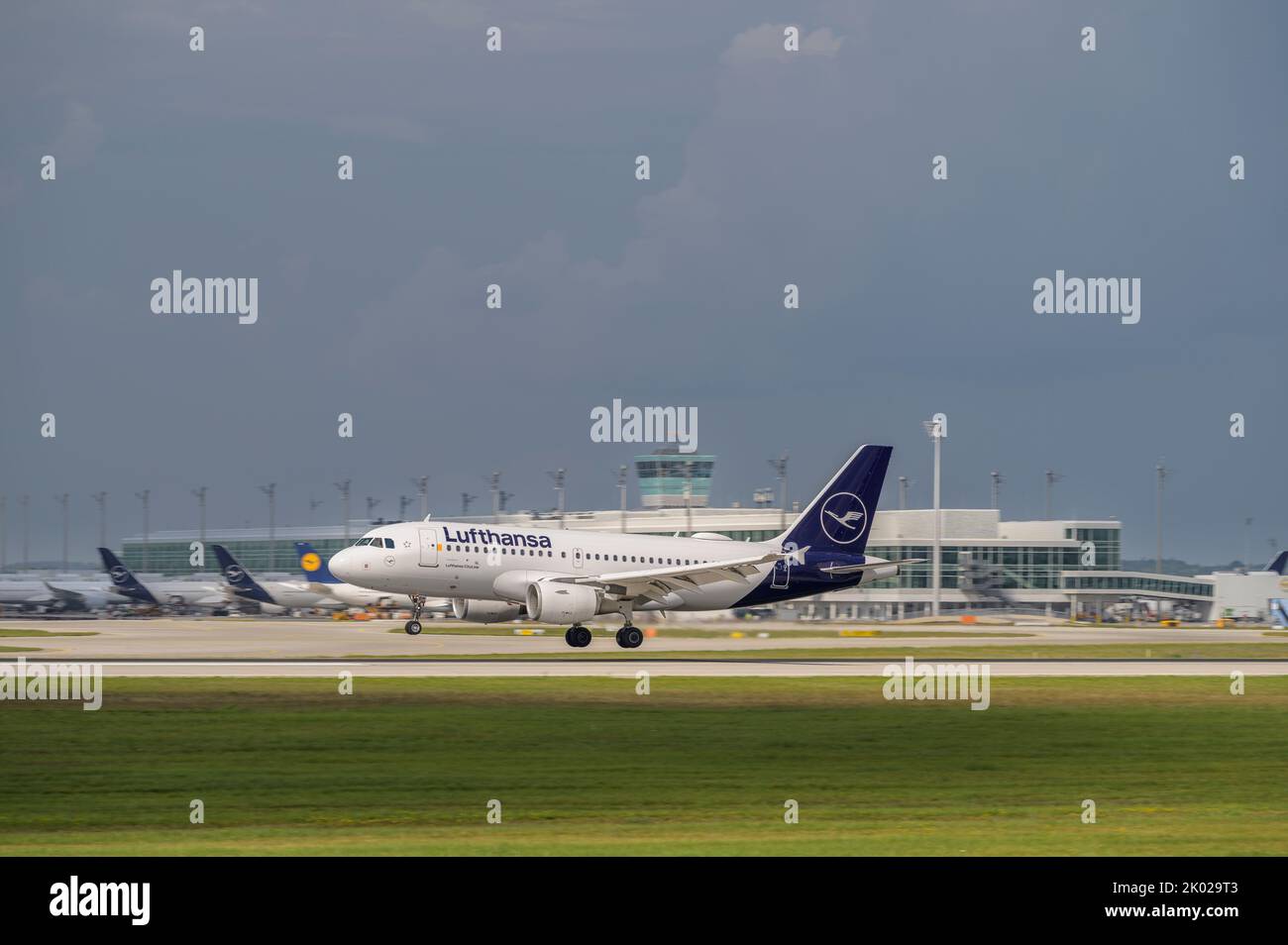 Lufthansa CityLine Airbus A319-112 With The Aircraft Registration D ...