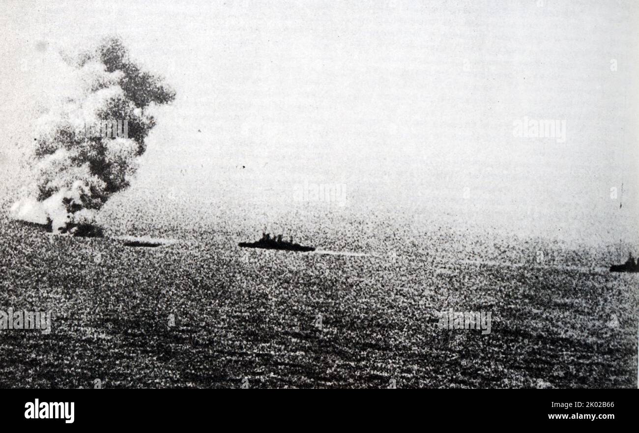 Explosion of the battleship "Petropavlovsk" near Port Arthur, 1904 ...