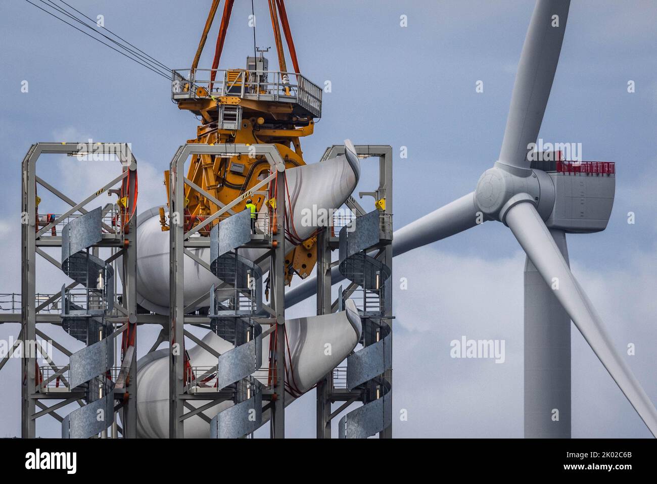 2022-09-09 15:52:00 NOORDZEE - Windmills of the Hollandse Kust Zuid ...