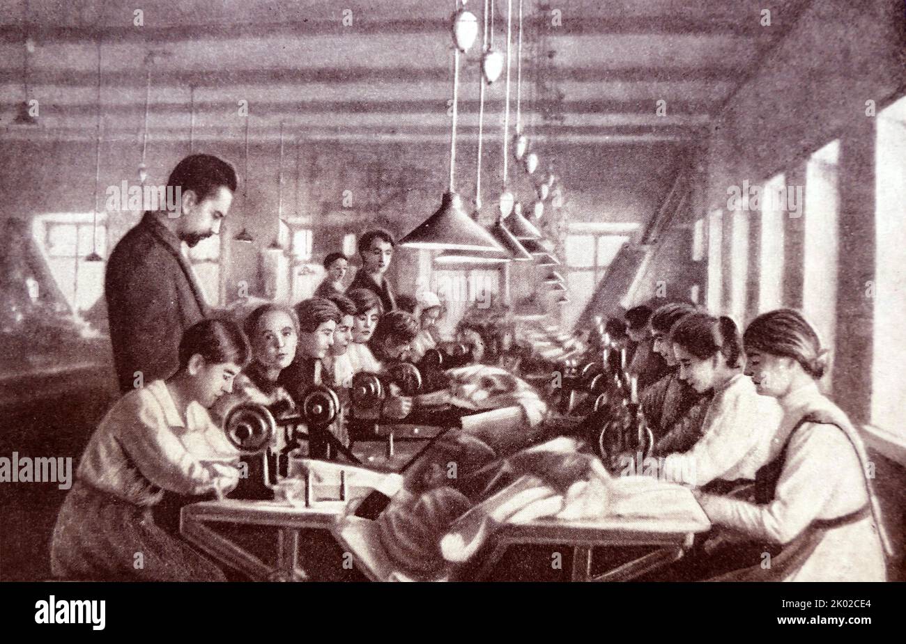 Civil war female factory workers hi-res stock photography and images ...