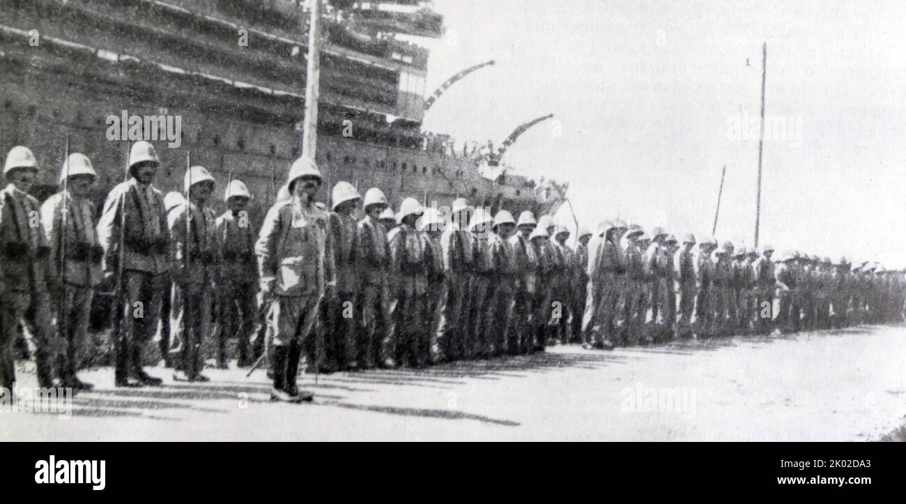 French interventionists landing in Vladivostok, 1918. Stock Photo - Alamy