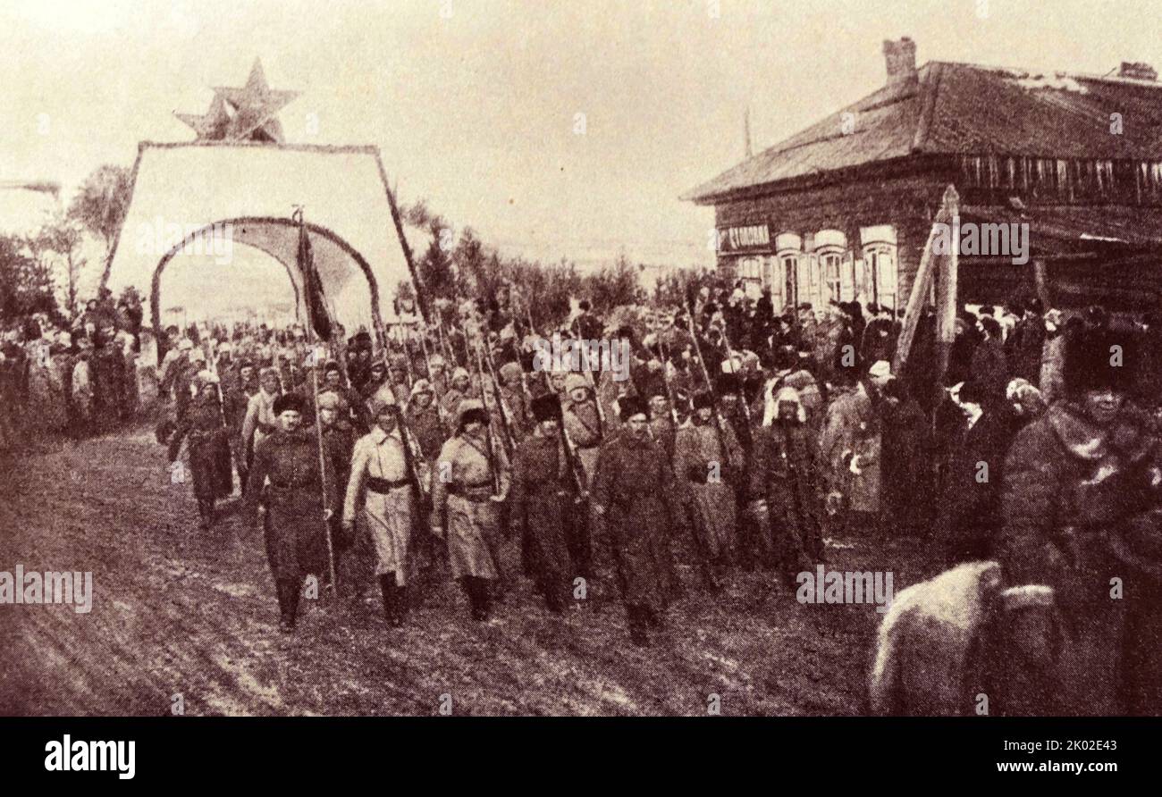 Red Army entering Irkutsk. March, 1920 Stock Photo - Alamy