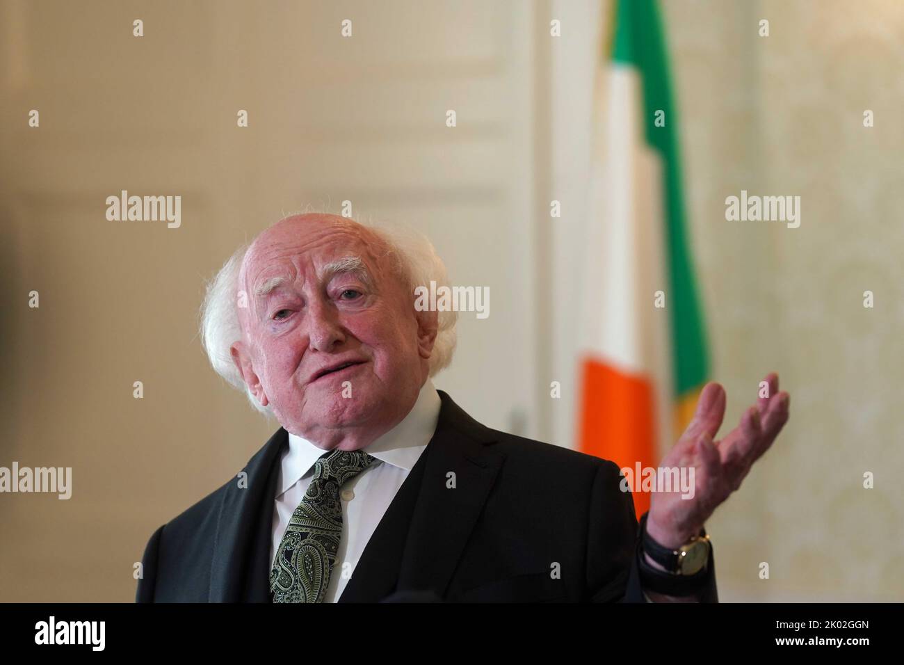Michael higgins queen elizabeth hi-res stock photography and images - Alamy