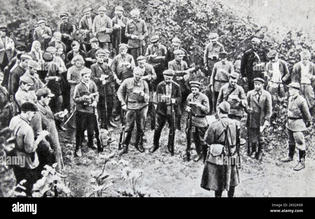 Russian partisan fighters. 1941 Stock Photo - Alamy
