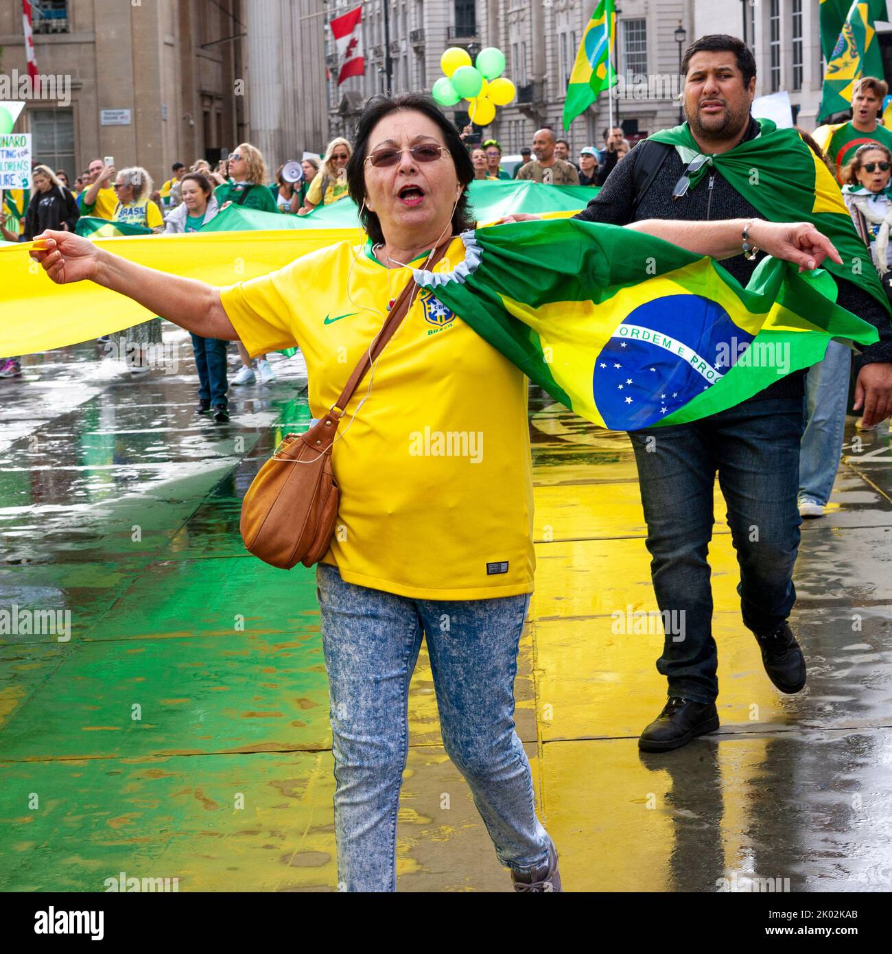 Rally supporting Brazilian President General Bolsonaro, Trafalgar ...