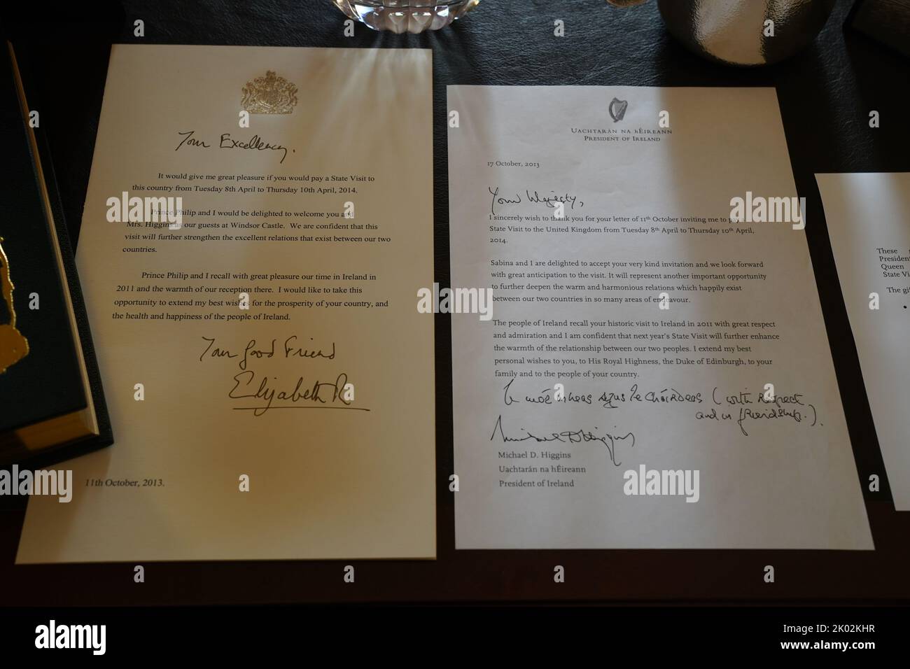 The original letters sent by Queen Elizabeth II to President Higgins ...