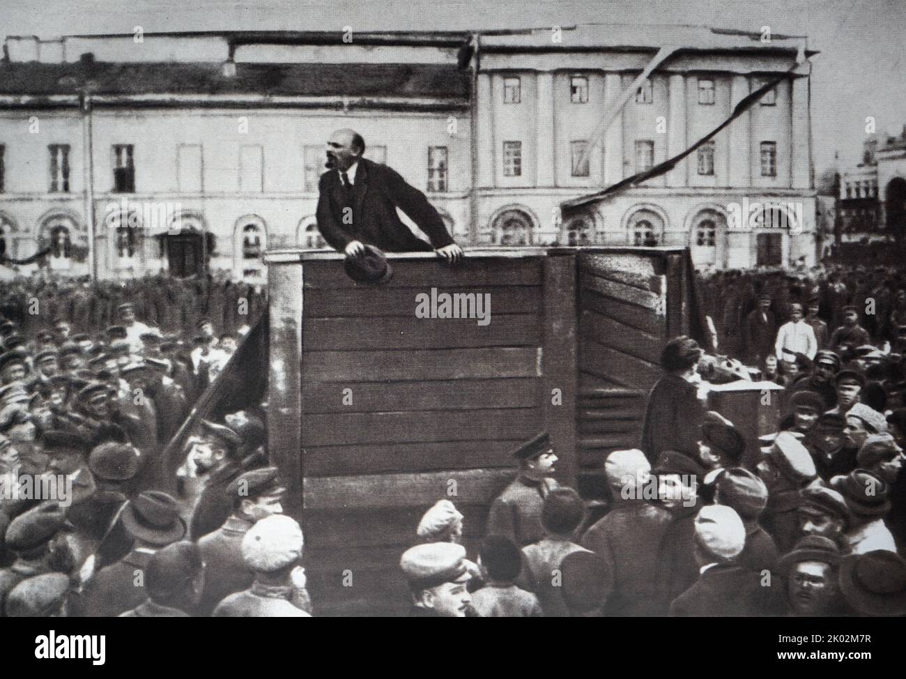 Speech by Lenin in front of the Red Army, sent to the western front ...