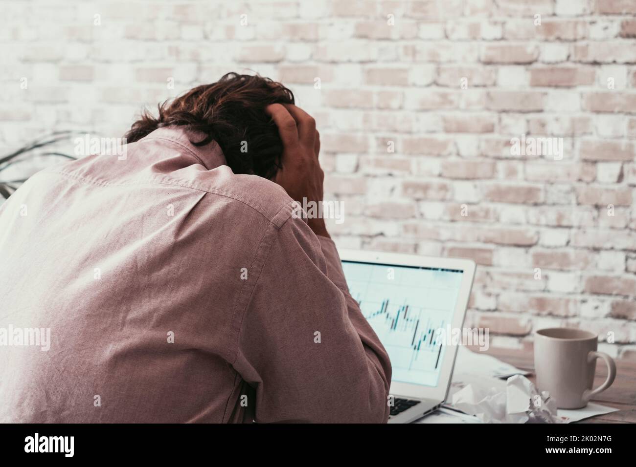 Online charts hi-res stock photography and images - Alamy