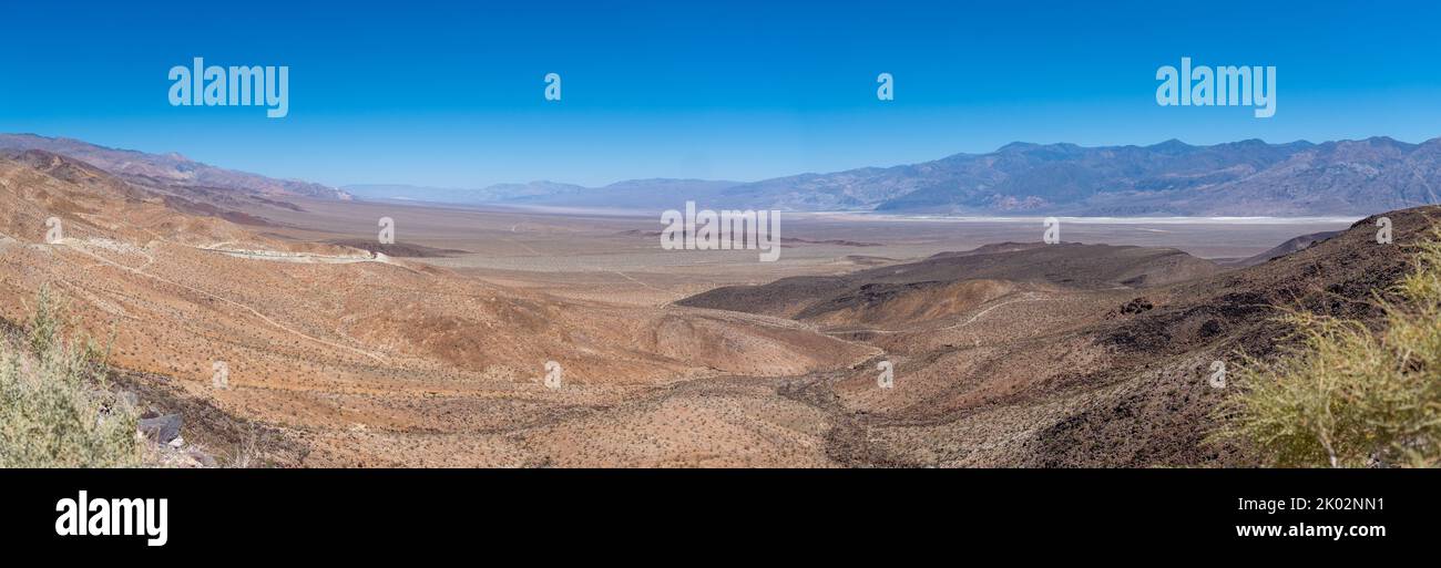 A panoramic view of the Panamint valley, California Stock Photo - Alamy