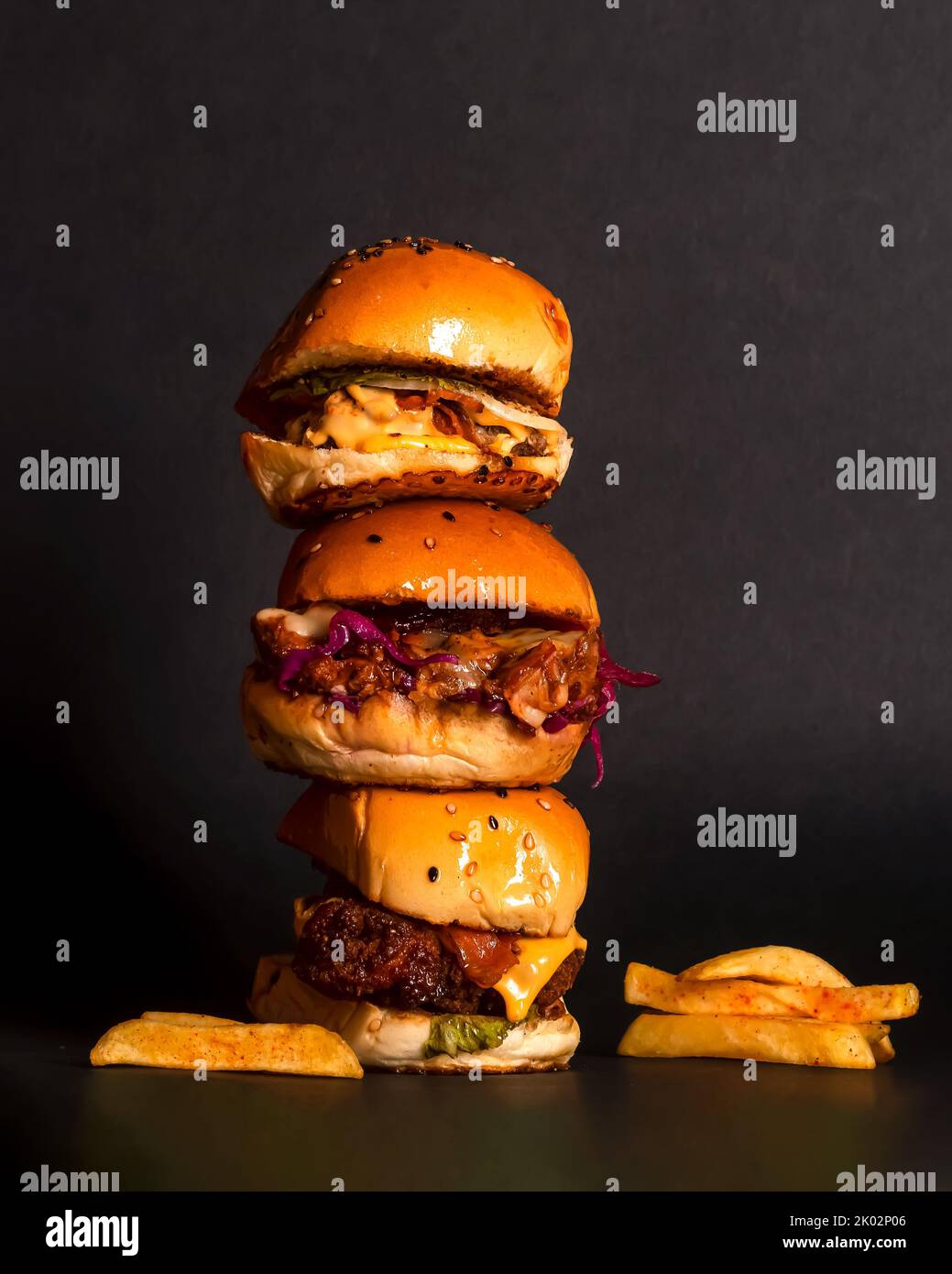 Vertical shot appetizing burger hi-res stock photography and images - Alamy