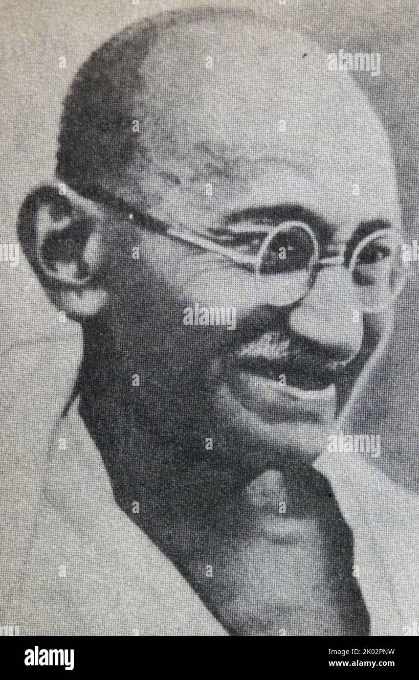 Mohandas Karamchand Gandhi (1869 - 1948) Indian lawyer, anti-colonial ...