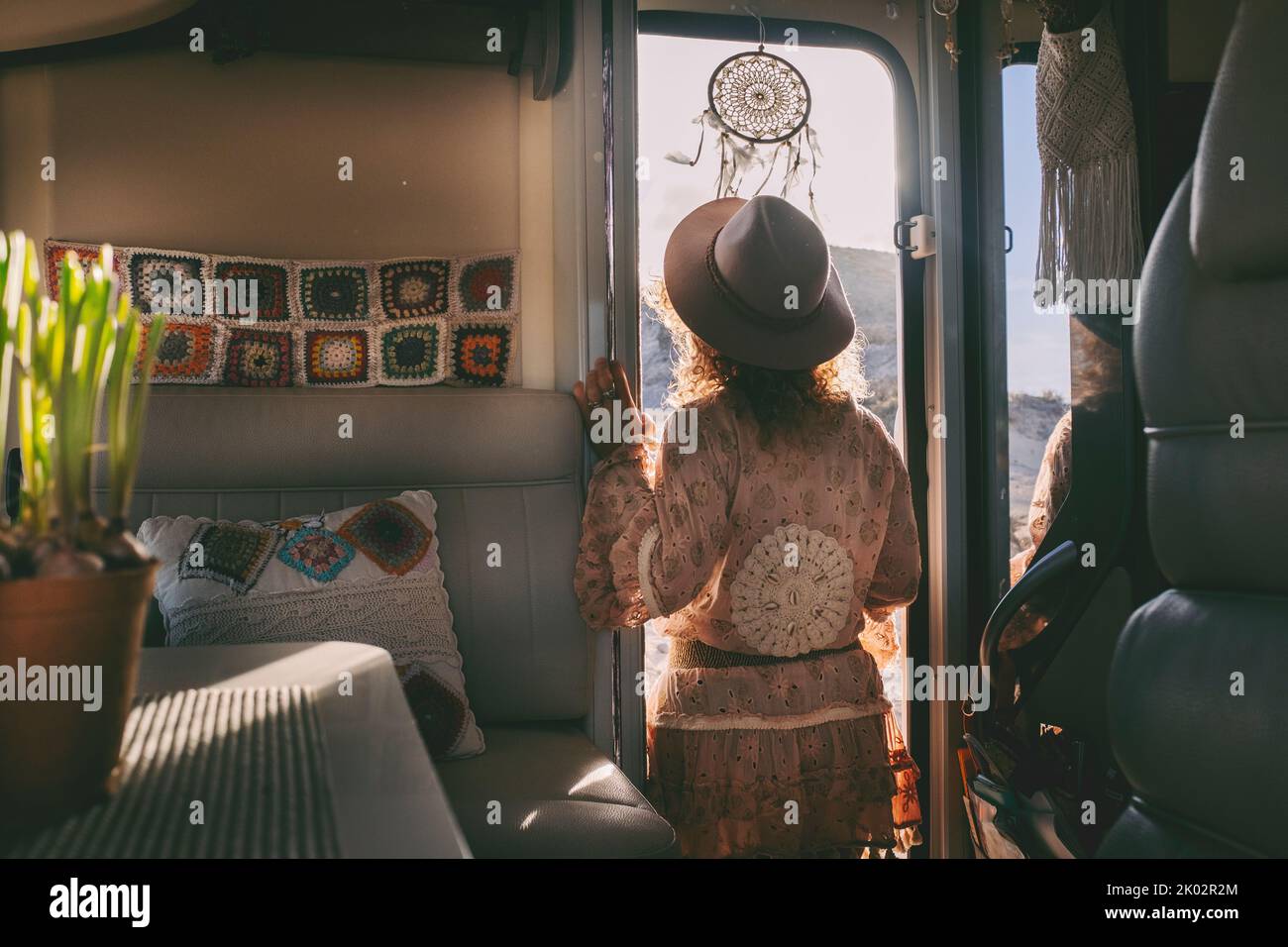 Camper van door open hi-res stock photography and images - Alamy