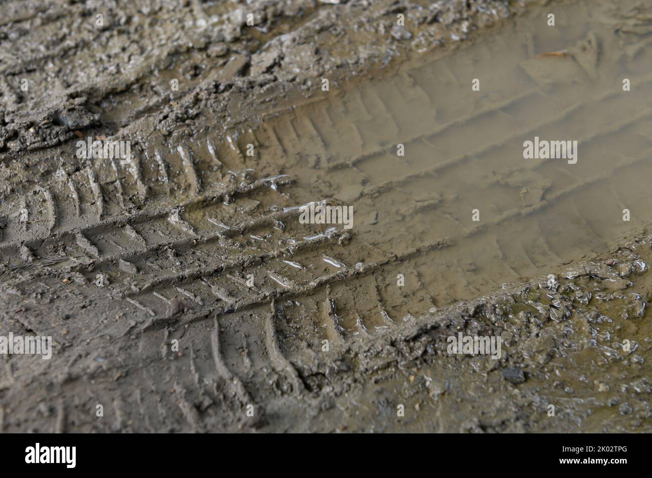 Tire track impressions hi-res stock photography and images - Alamy