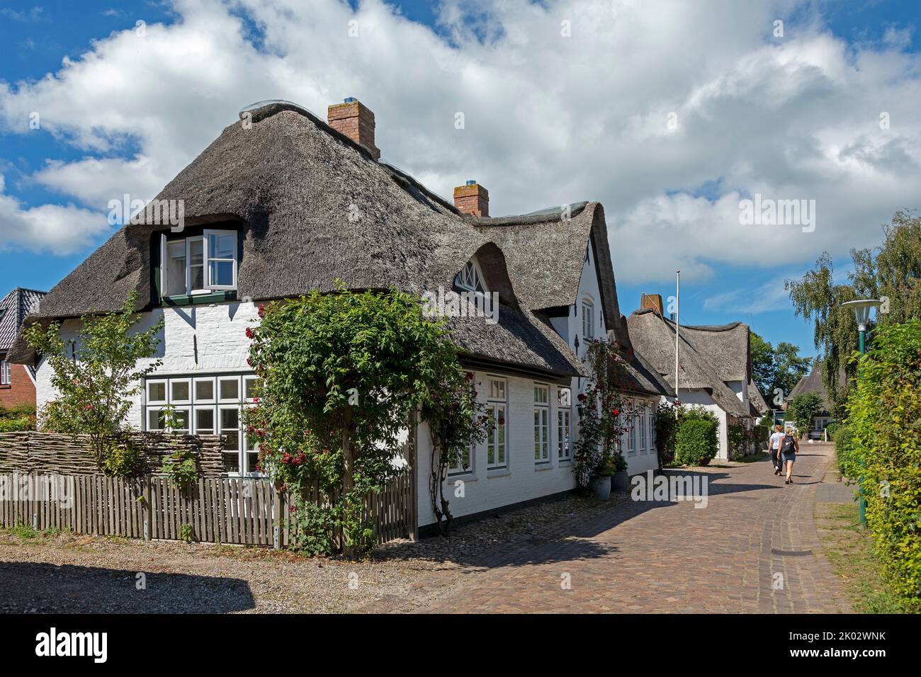 thatched houses, Nieblum, Föhr Island, North Friesland, Schleswig ...