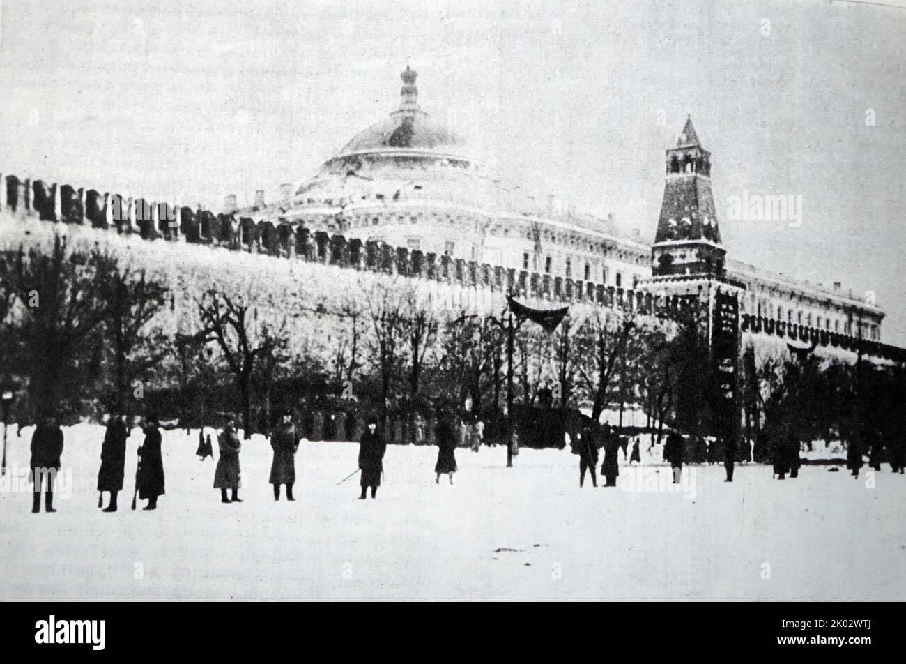 Victory square soviet hi-res stock photography and images - Alamy
