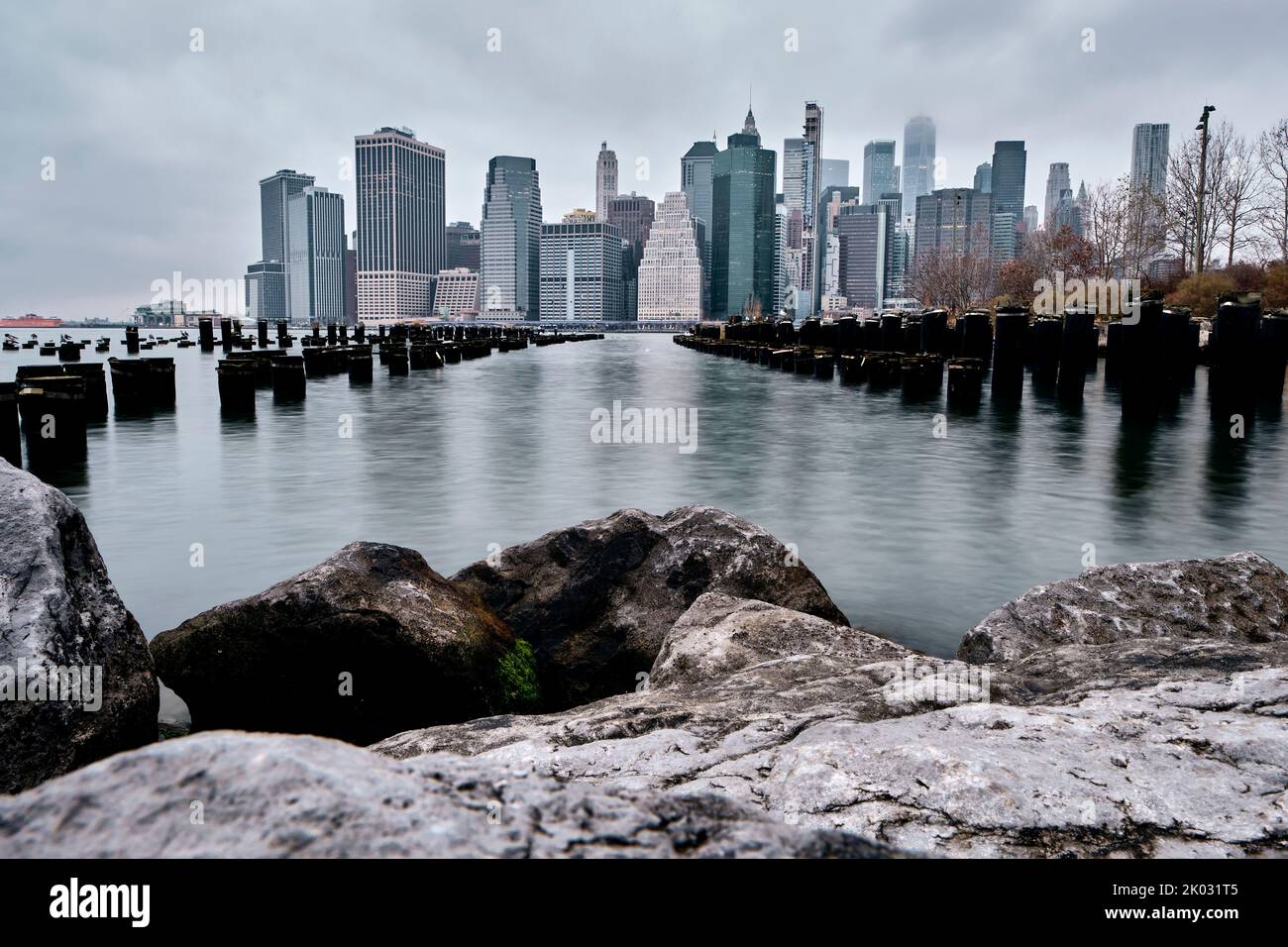 A scenic view of the calm coast and the City of Brooklyn in New York ...