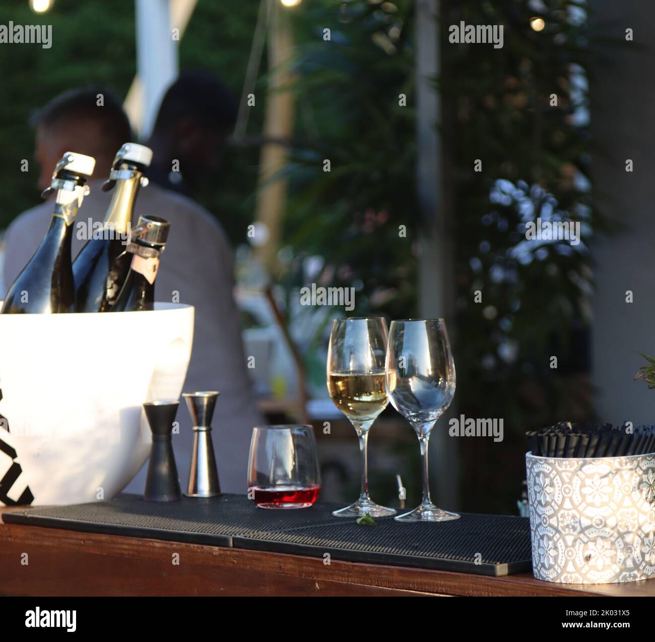 Pub beverages hi-res stock photography and images - Alamy