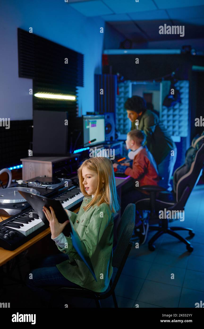 Producer band hi-res stock photography and images - Alamy