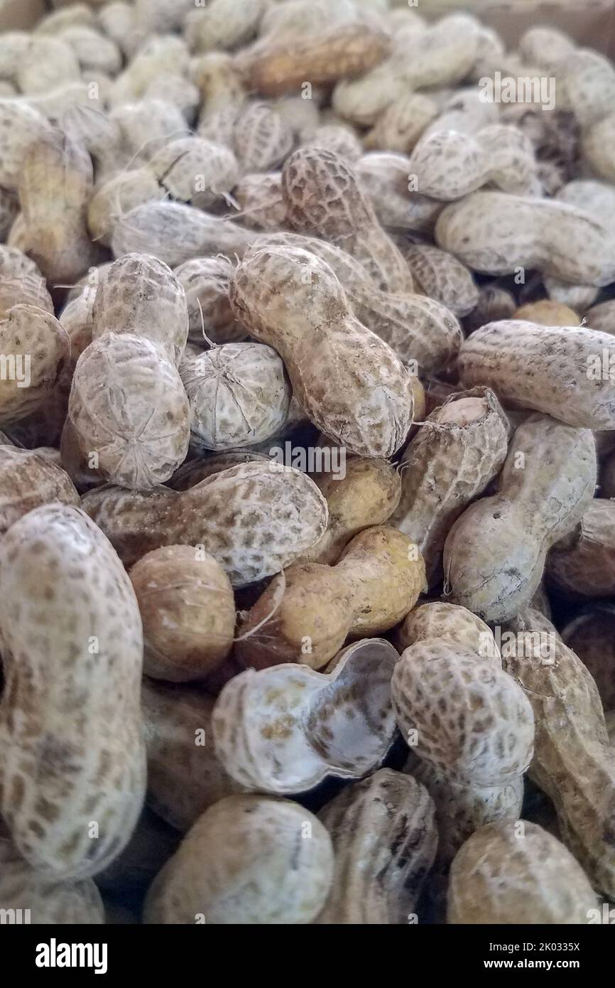 Vertical closeup stack peanuts hi-res stock photography and images - Alamy