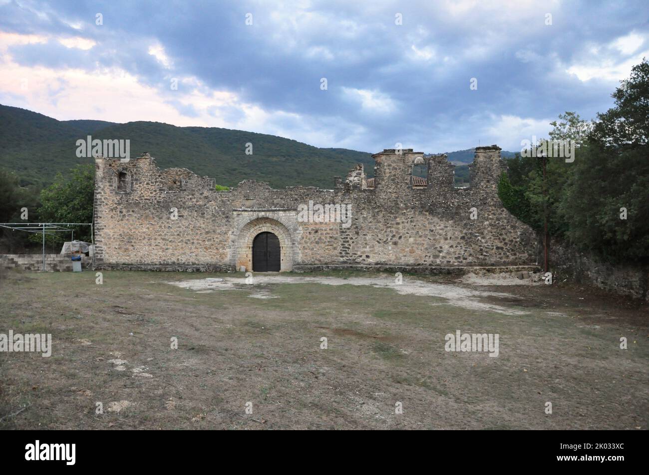 Mid evil arch hi-res stock photography and images - Alamy