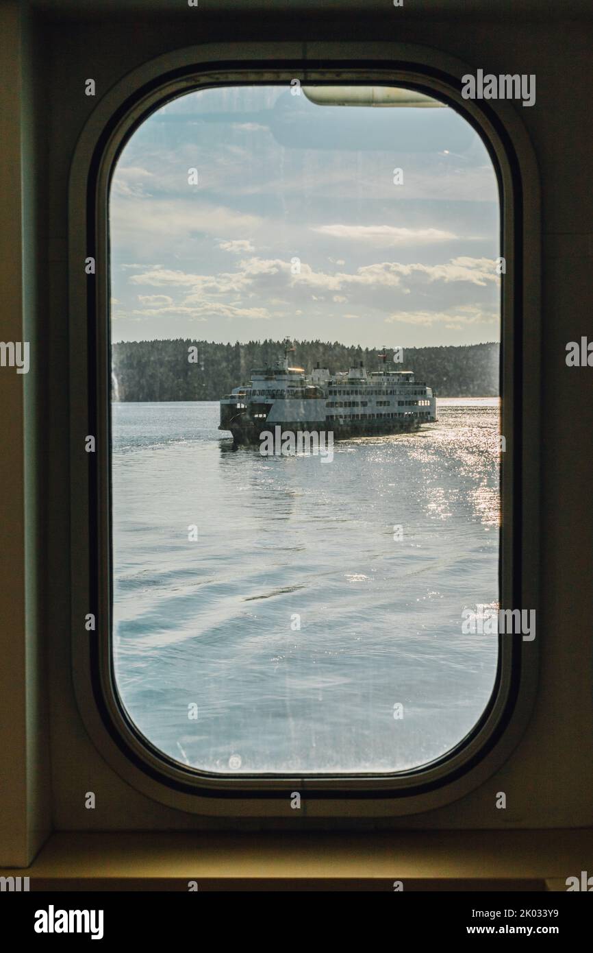 Seattle ferry passing hi-res stock photography and images - Alamy