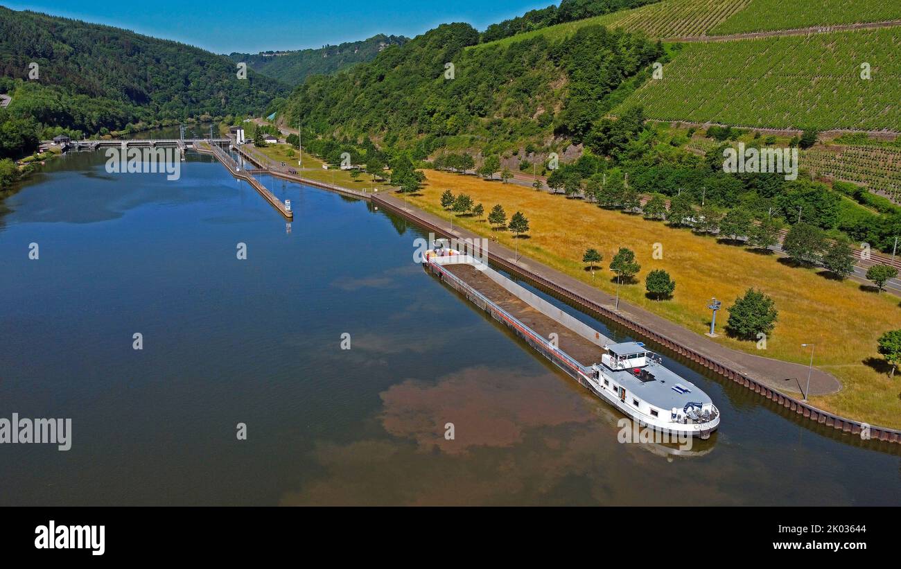 Cargo ship at Serrig lock, Saar valley, Saar-Hunsrück Nature Park ...