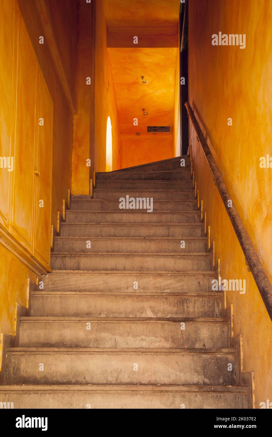 One point perspective stair hi-res stock photography and images - Alamy