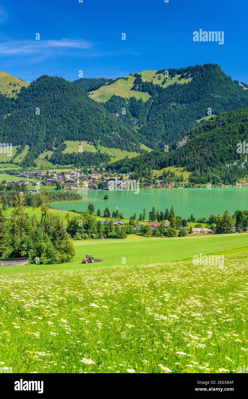 Austria, Tyrol, Kaiserwinkl, Walchsee with village view, view from ...