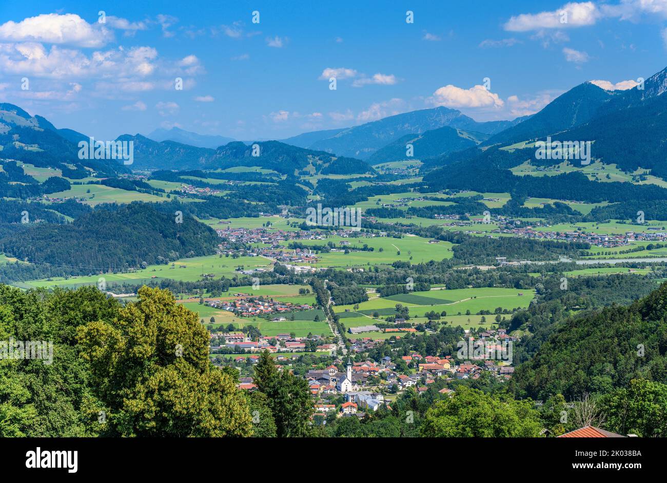 Germany, Bavaria, county Rosenheim, Oberaudorf, Hocheck, village view ...
