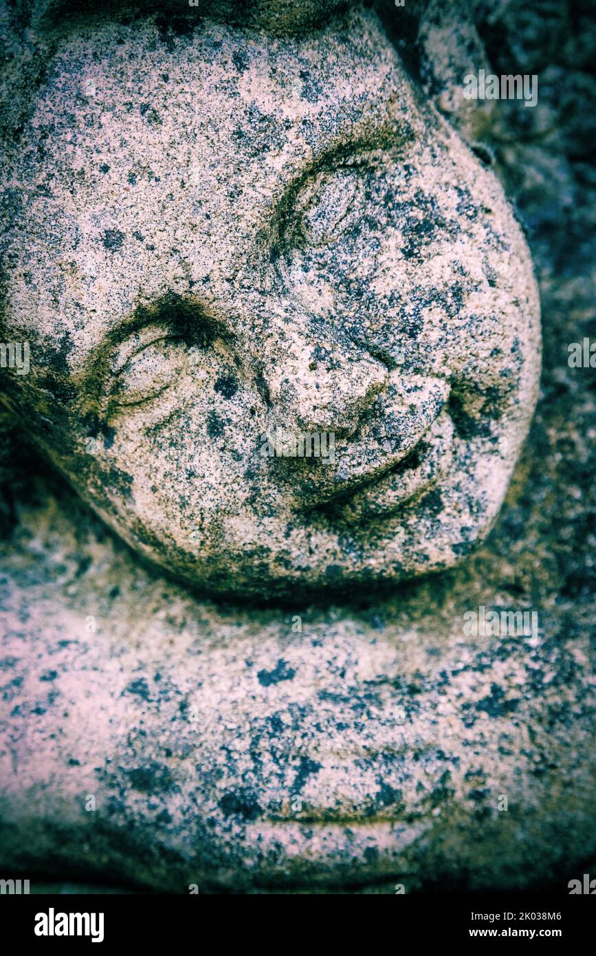 Weathered statues hi-res stock photography and images - Alamy