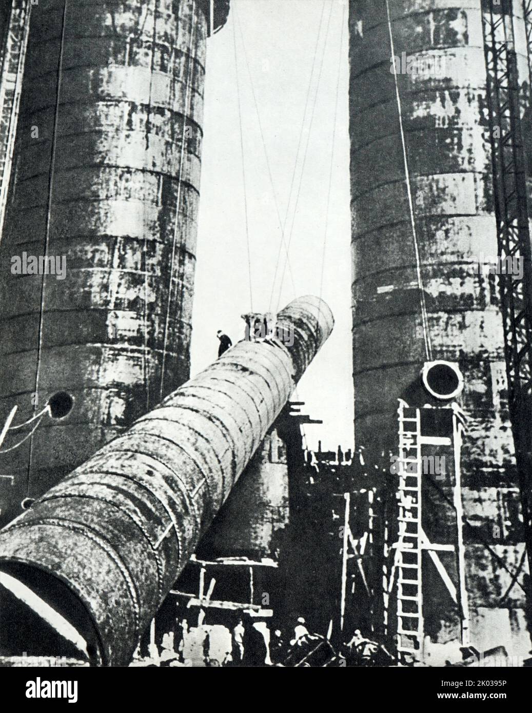 Magnitogorsk construction hi-res stock photography and images - Alamy